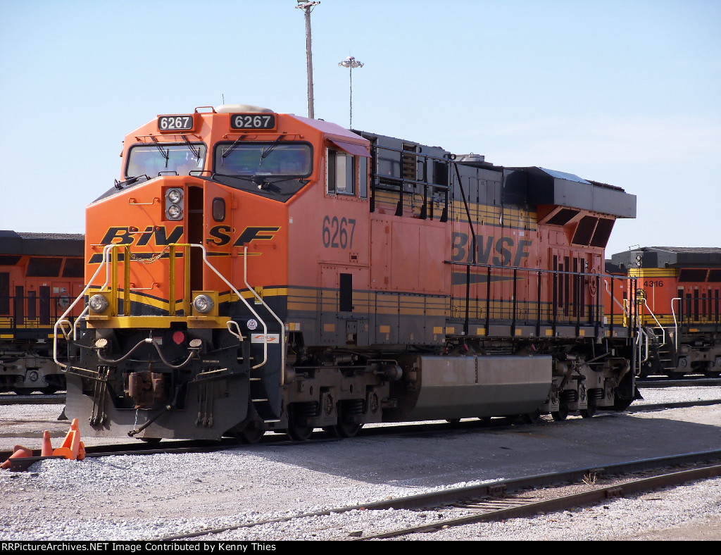 BNSF 6267
